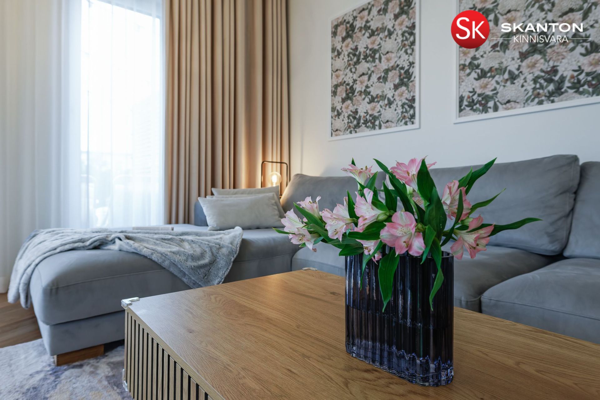 Ideaalne perekodu! Pilkuköitev disain! 1070m2 suur hoov! - Skanton ...